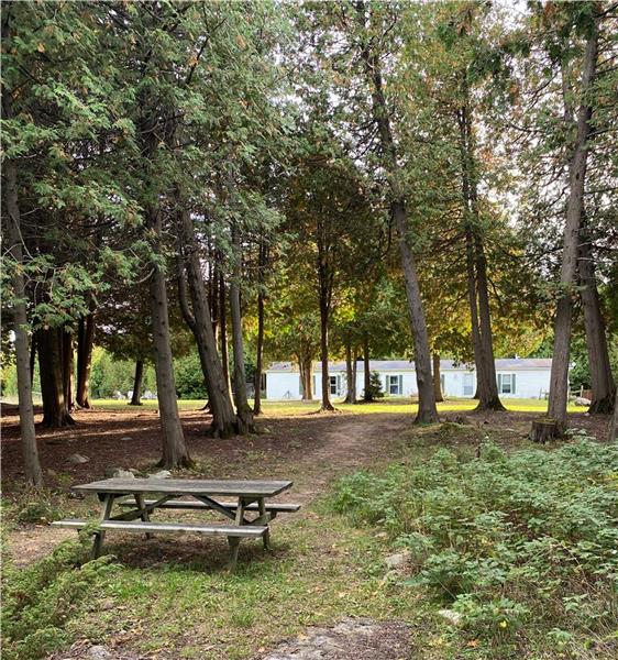 Lakefront 3 bedroom family friendly - Manitoulin Island Cottage Rental ...