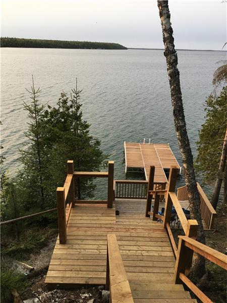 Private lakefront 3 bedroom family - Manitoulin Island Cottage Rental ...