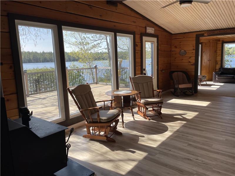 ALL-SEASON WATERFRONT COTTAGE, - Ottawa Cottage Rental | GL-37262 ...