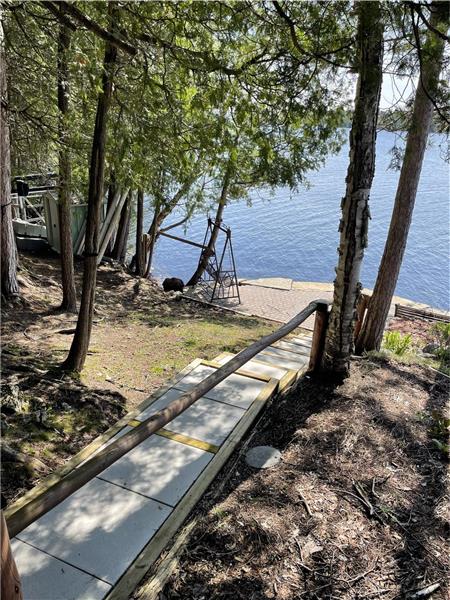 ALL-SEASON WATERFRONT COTTAGE, - Ottawa Cottage Rental | GL-37262 ...