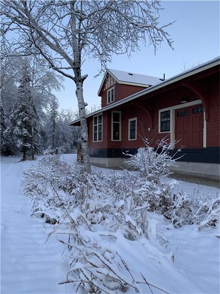 Clarendon Station - newly renovated - Clarendon Station Cottage Rental ...