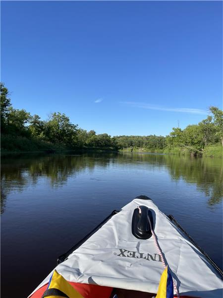 Cozy, Romantic, Riverfront Cottage - Roseau River Cottage Rental | PL ...