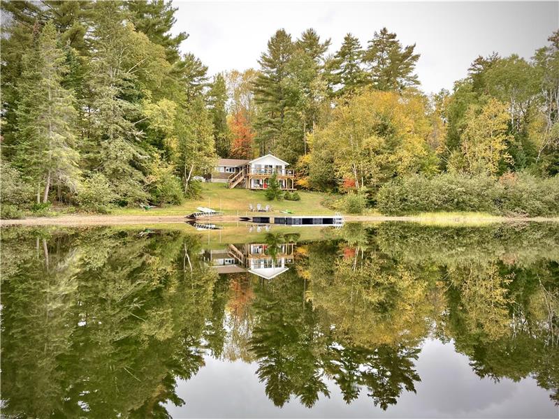 Barry's Bay Cottage on Wadsworth - Barrys Bay Cottage Rental | GL-37695 ...