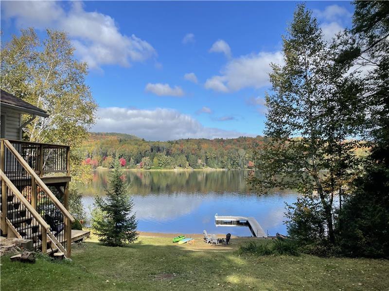 Barry's Bay Cottage on Wadsworth - Barrys Bay Cottage Rental | GL-37695 ...