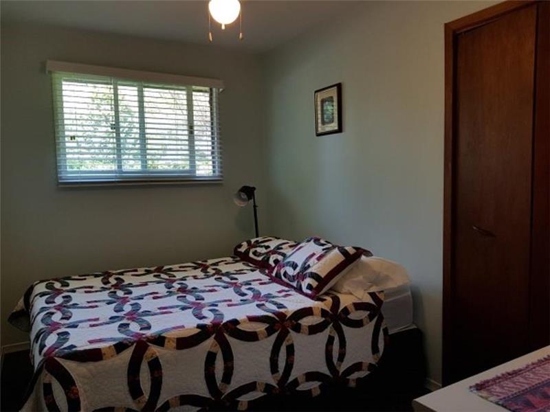 A Cozy Cottage on Cole - Southampton Cottage Rental | GL-37756 ...