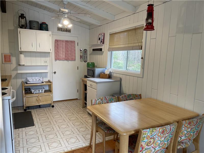 DOCKSIDE CABIN- RELAXING WATERFRONT - Parry Sound Cottage Rental | DI ...