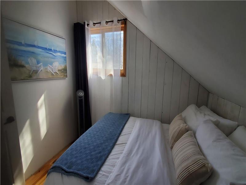 Lakefront :Sunset Bluffs Beach - Bayfield Cottage Rental | PL-38086 ...
