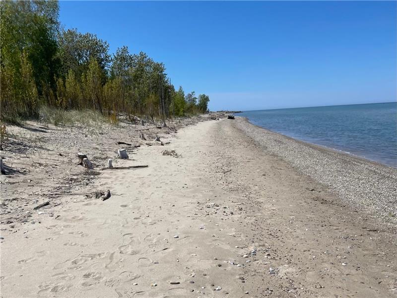 CASA LA SIESTA IN LURGAN BEACH- - Kincardine Cottage Rental | PL-38237 ...