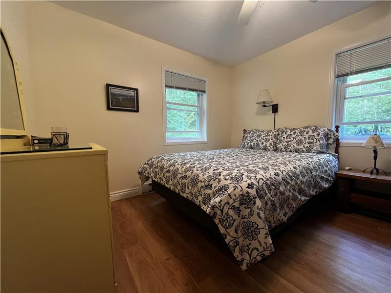 Horseshoe Lake Cottage - Parry Sound Cottage Rental | GL-38353 ...