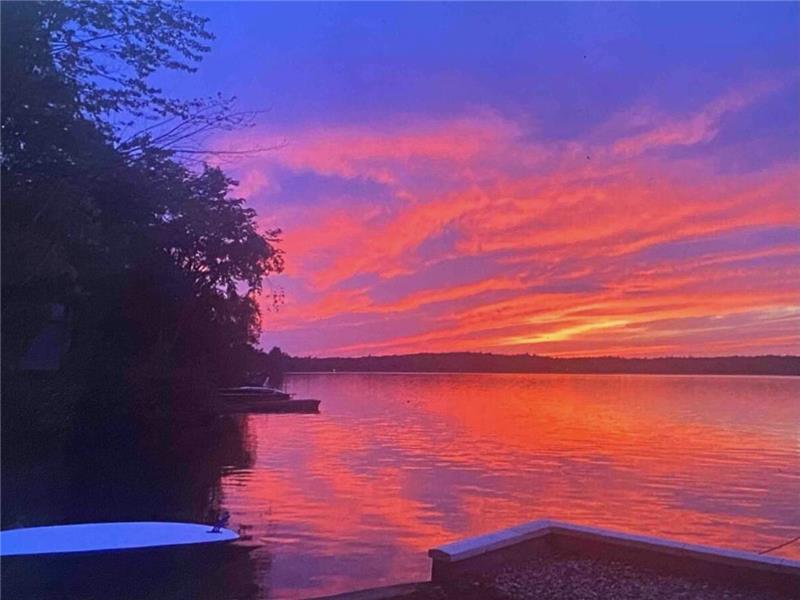 Sunset Waters Edge on Bob's Lake - Tichborne Cottage Rental | GL-38544 ...