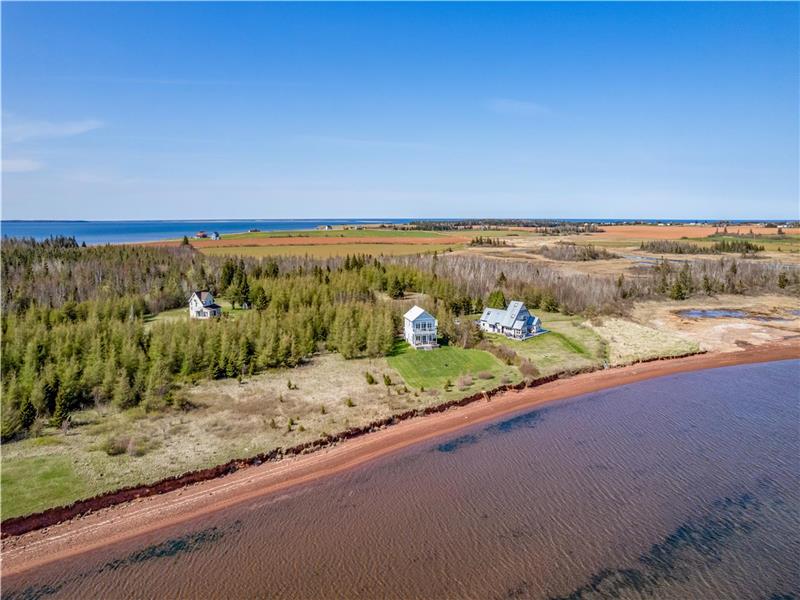 Oceanfront on the Heart of PEI. - Kensington Cottage Rental | DI-38707 ...