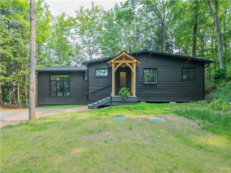 Lake House on Christie - Perth Cottage Rental | GL-38737 | CottagesInCanada