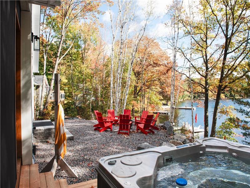 Luxury Muskoka Lakehouse w/hot tub - Mactier Cottage Rental | DI-38836 ...