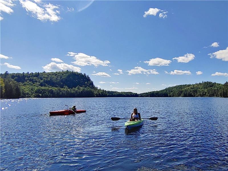 "The Cottage" on Dam Lake - Barrys Bay Cottage Rental | PL-38874 ...