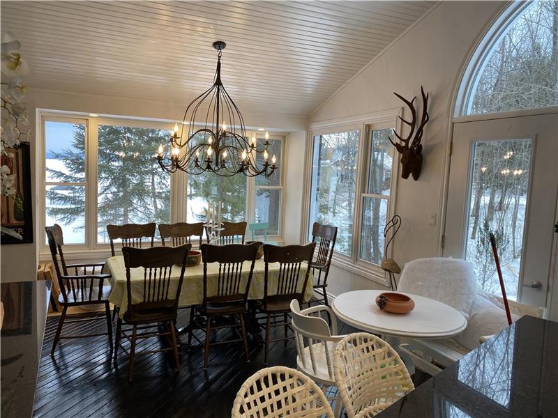 Getaway on the Beautiful Sandy - Round Lake Centre Cottage Rental | PL ...