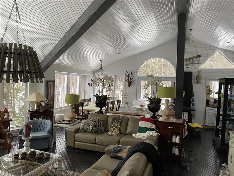 Getaway on the Beautiful Sandy - Round Lake Centre Cottage Rental | PL ...