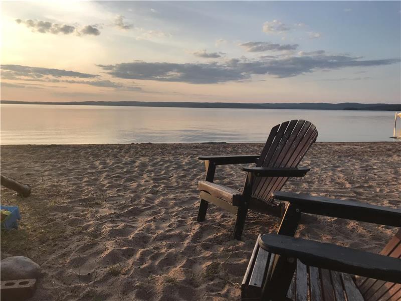 Getaway on the Beautiful Sandy - Round Lake Centre Cottage Rental | PL ...