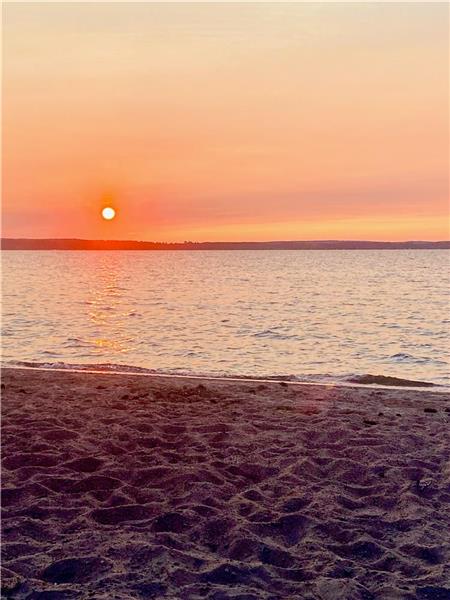 Getaway on the Beautiful Sandy - Round Lake Centre Cottage Rental | PL ...