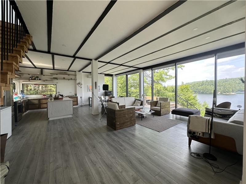 Modern Glass Cottage facing a Lake - Algonquin Highlands Cottage Rental ...