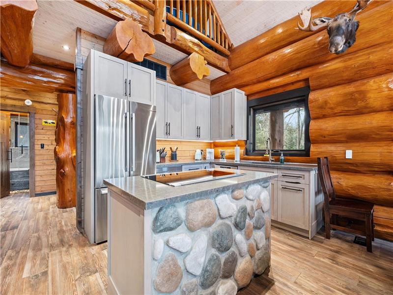 Paradise Escape (Bear Lodge) - Trent River Cottage Rental | DI-40331 ...