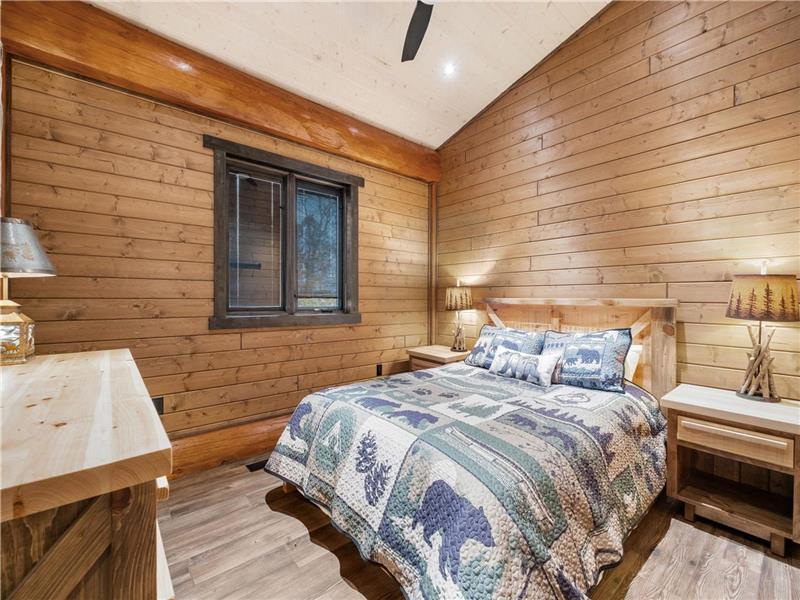 Paradise Escape (Bear Lodge) - Trent River Cottage Rental | DI-40331 ...