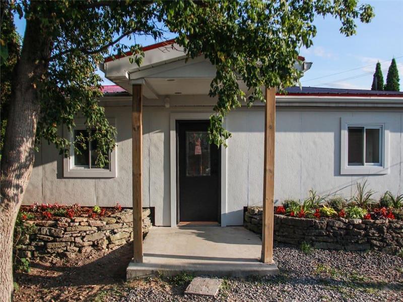 Greenbush Academy - Picton Cottage Rental | GL-40347 | CottagesInCanada