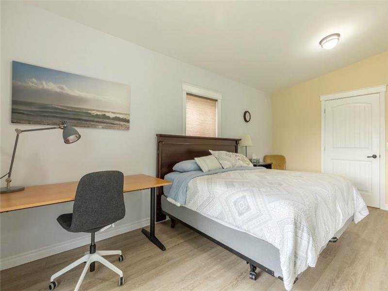 Greenbush Academy - Picton Cottage Rental | GL-40347 | CottagesInCanada