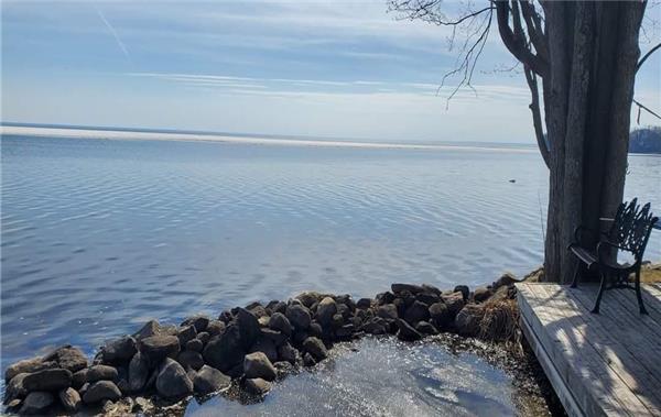 Sandy Shores - Shallow Waterfront - Orillia Cottage Rental | DI-40637 ...