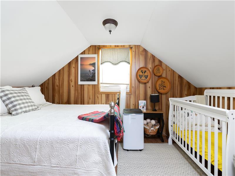 The Beach Cottages: 3 Cottages + 1 - Round Lake Centre Cottage Rental ...