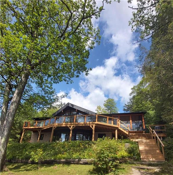 Large viceroy chalet-style cottage - Mactier Cottage Rental | PL-41693 ...