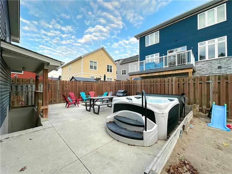 Luxury Beach House By Main Strip - Grand Bend Cottage Rental | DI-41704 ...