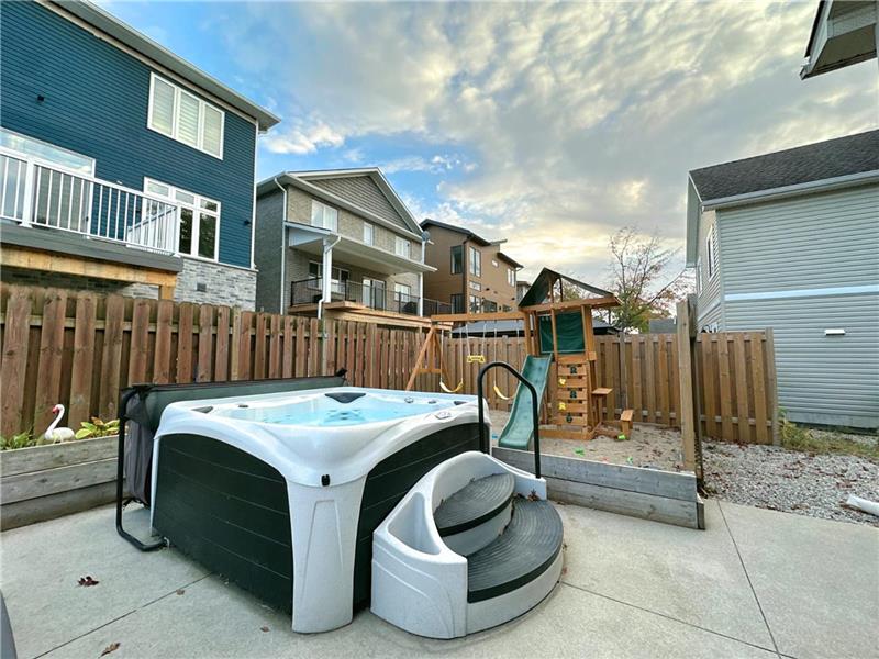 Luxury Beach House By Main Strip - Grand Bend Cottage Rental | DI-41704 ...