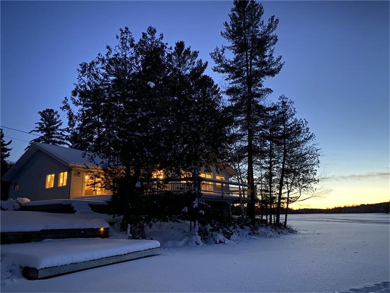 Beautiful Lakeside Home for Sale - Plevna Cottage for Sale | FS-42387 ...
