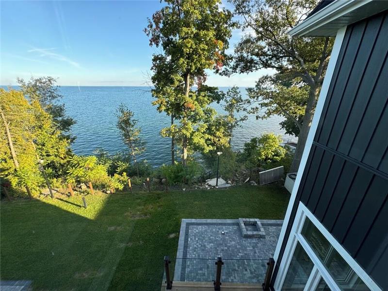 Brand new waterfront LUXE lake - Hawkestone Cottage Rental | GL-42680 ...