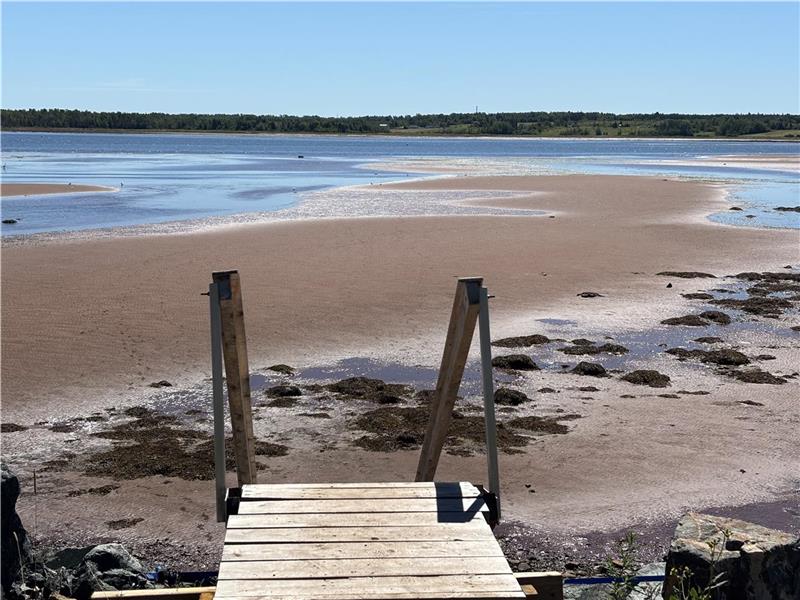 Sea Breeze Cottage - Port Howe Cottage Rental | PL-43263 | CottagesInCanada