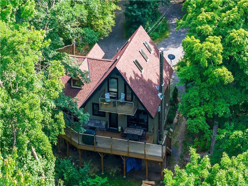 Bright, Year-Round Muskoka - Mactier Cottage Rental | DI-43610 ...